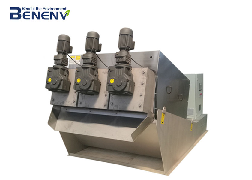 Camine por el fango la máquina activa de desecación del tratamiento de ...